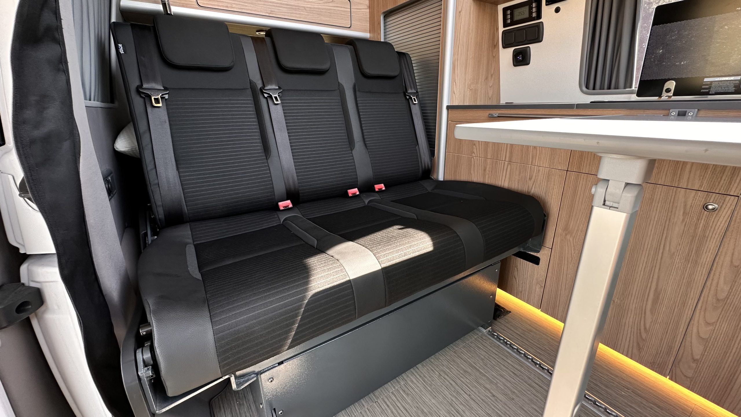 Raylı Karavan Koltuğu - Demonte Karavan